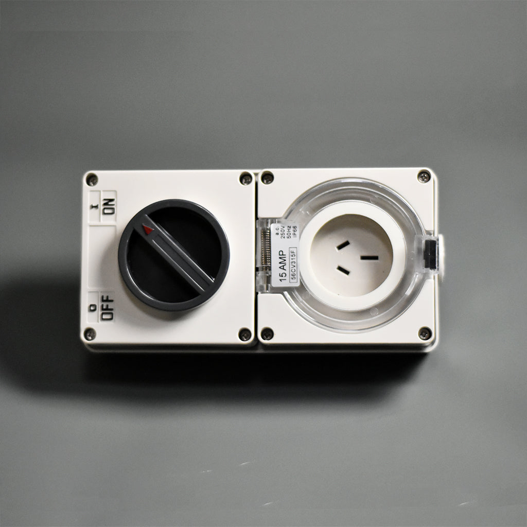 3 Pin 15A Weatherproof Combination Switched Socket – Star Sparky Direct